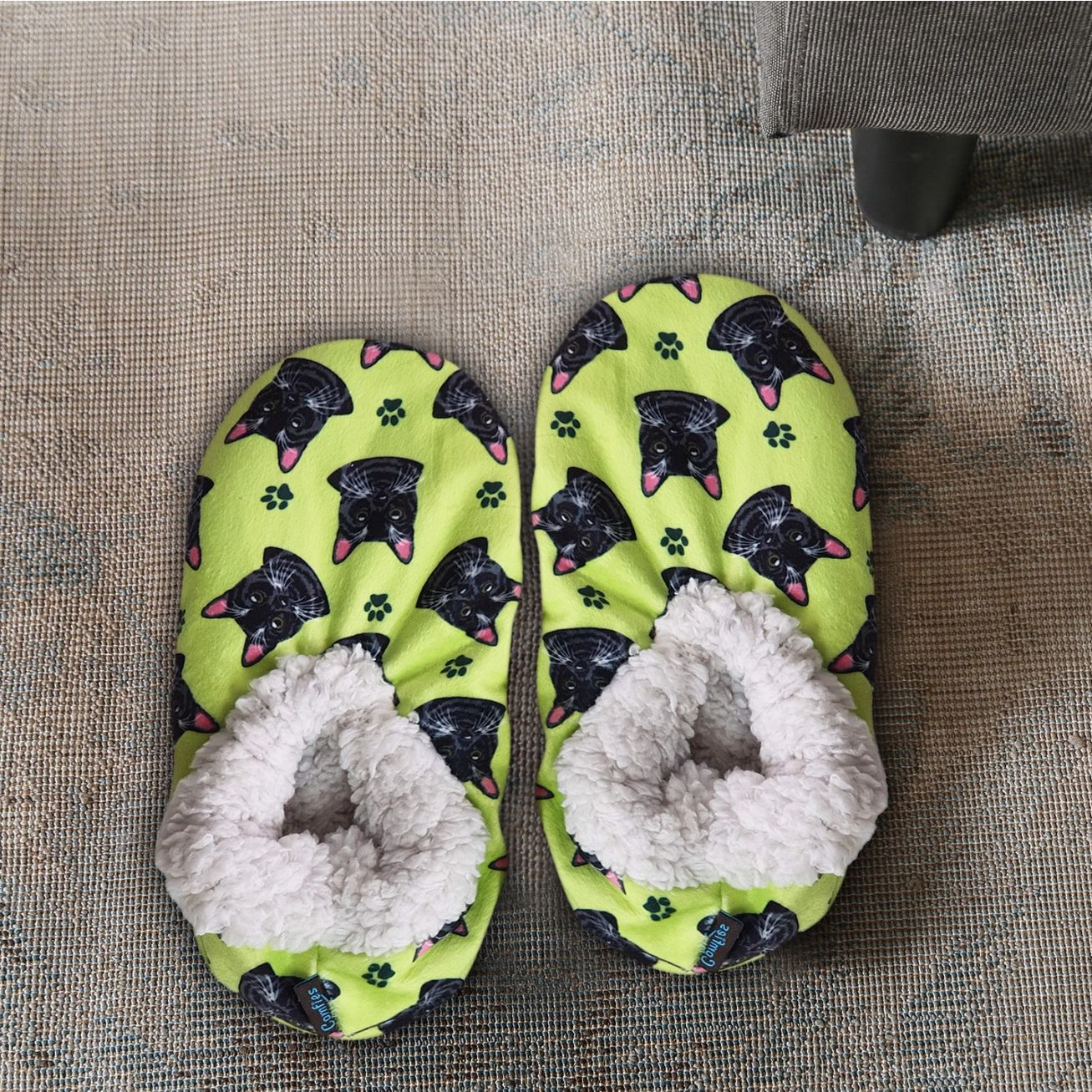 Claret Peek-a-Boo Feline Slippers | Cat Slippers – The Cat Gallery